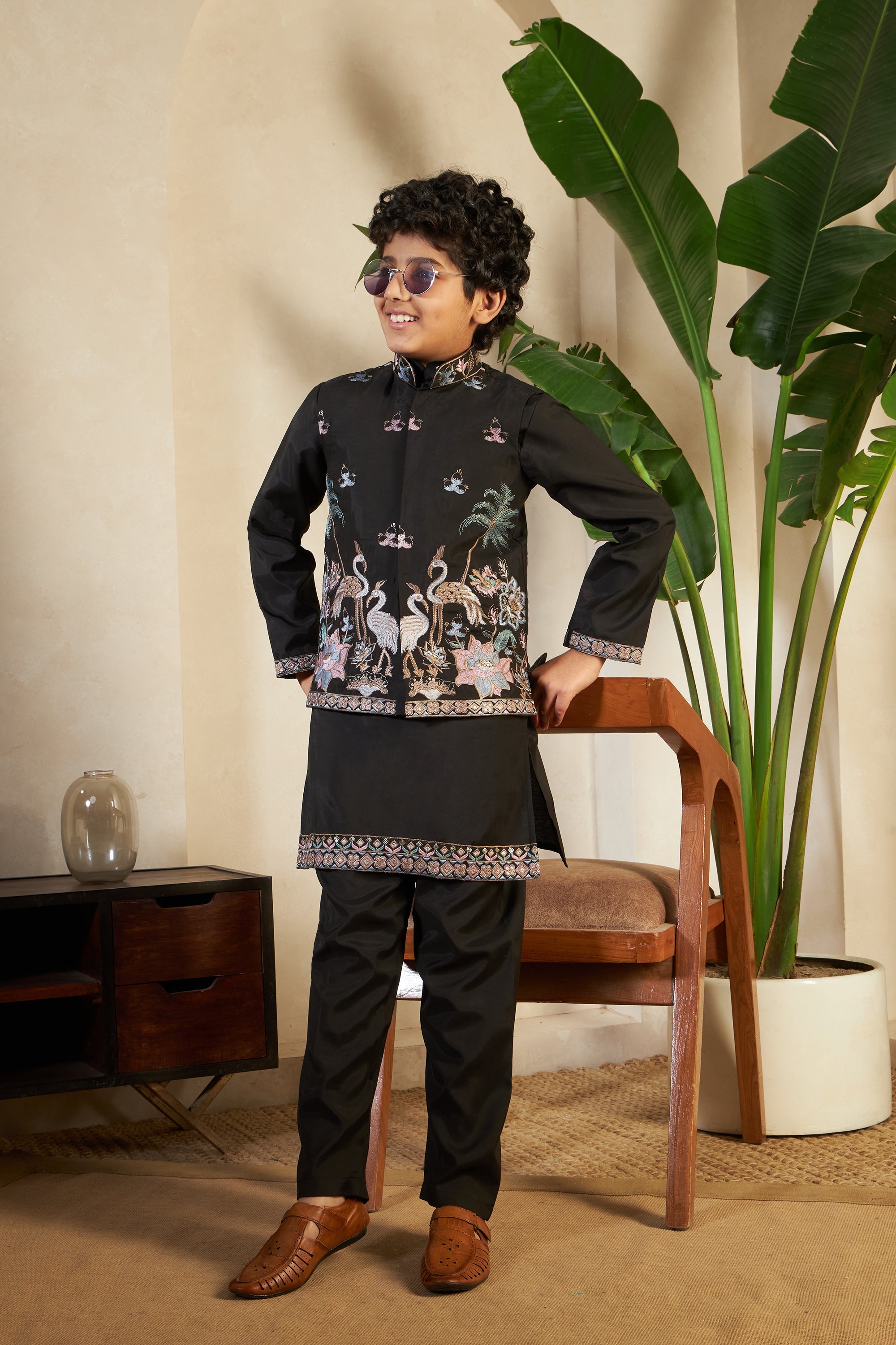 Magic Black Embroidered Koti Kurta Set For Boys – Kurta Cafe
